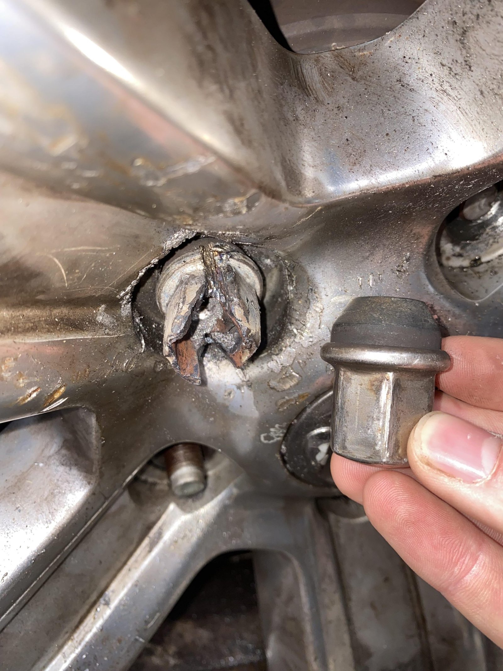 How to Replace Wheel Lug Nuts Properly: Step-by-Step Guide - Autopatchers