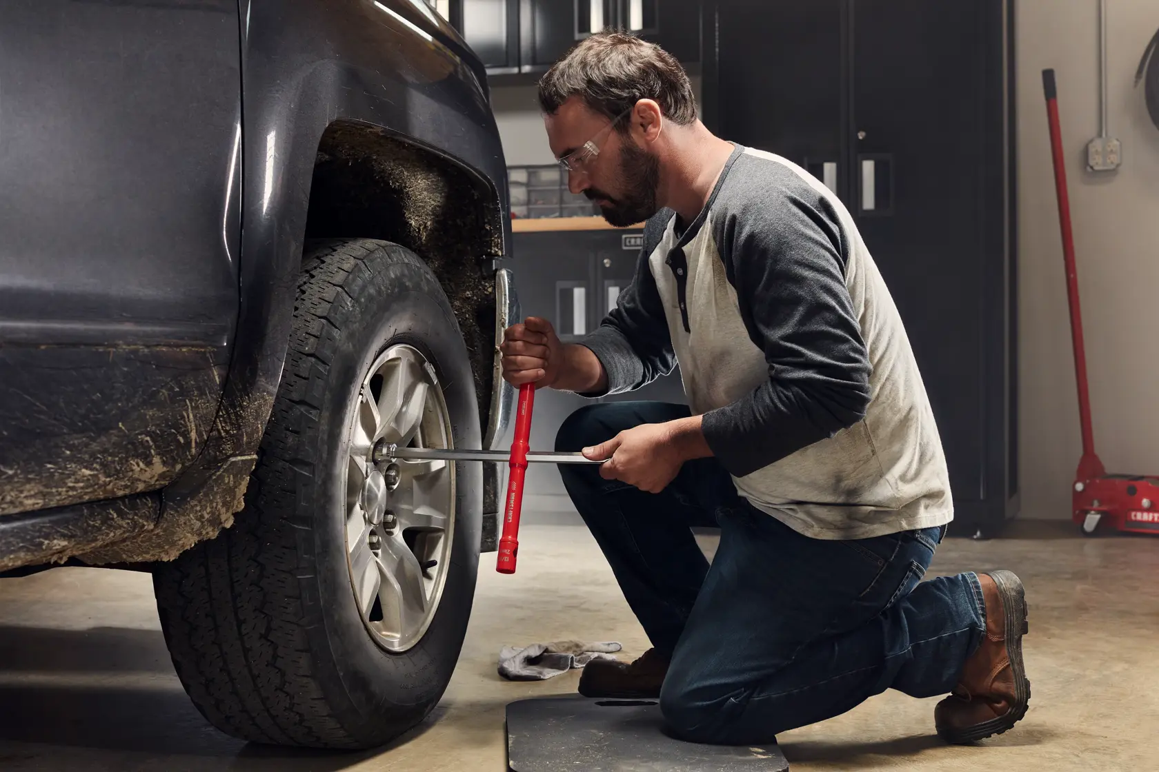 How to Use a Lug Wrench Properly: Essential Tips for Safety - Autopatchers