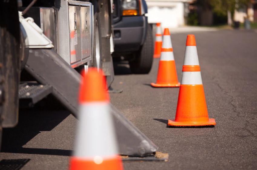 Importance of Safety Cones in Breakdowns: Essential Road Safety Tips ...